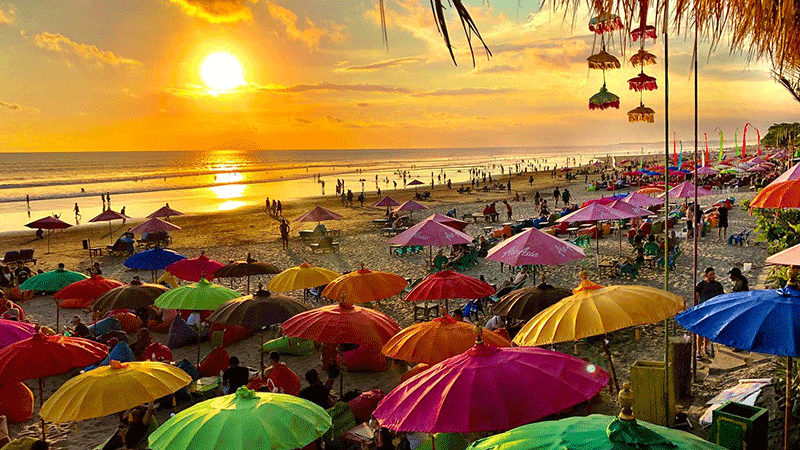 Pantai Double Six Bali: Pantai Warna-Warni Penuh Energi - Panduan ...